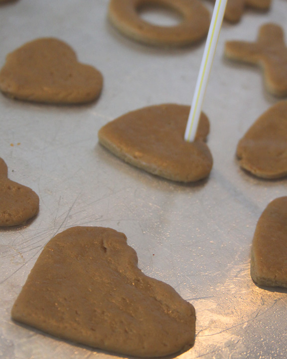 Make And Hang Gingerbread Hearts – An Inexpensive Valentines Day Kid’s ...